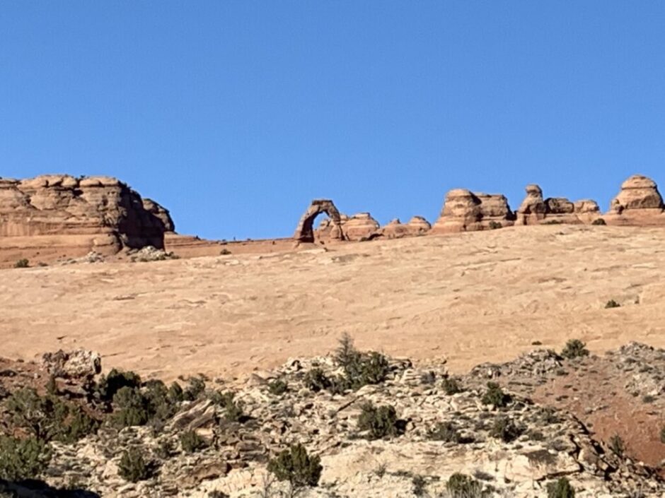 アーチーズ国立公園の見どころ・観光スポットと各トレイルの難易度を紹介 | ふみおのアメリカ駐在ライフ